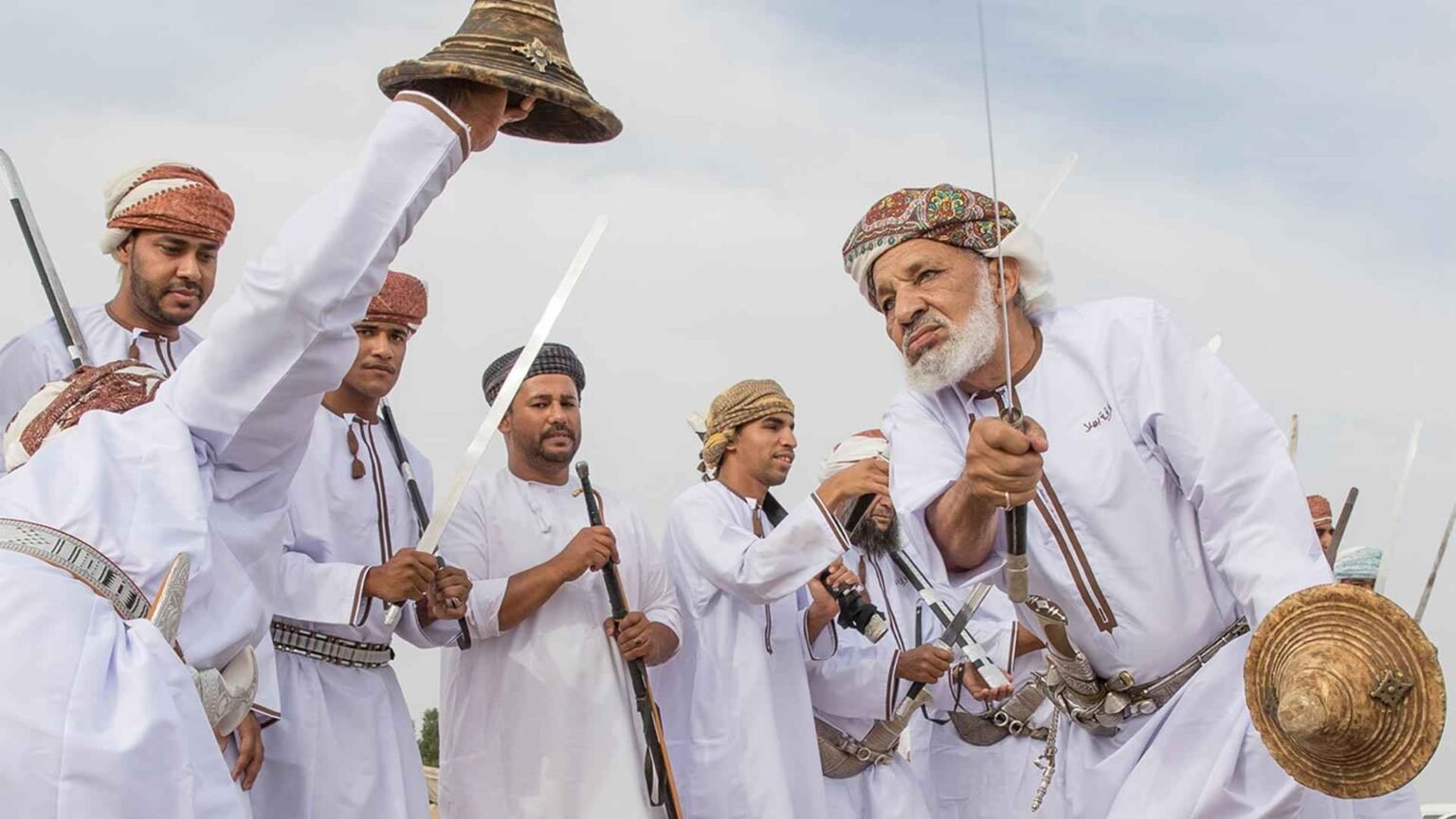Omani Khanjar: A Bold Icon of Rich Heritage & Craft